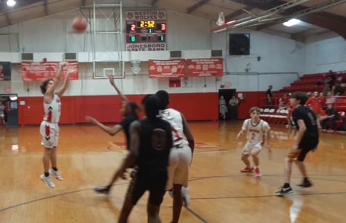 Simsboro boys surprise Weston to end season opening winning streak ...