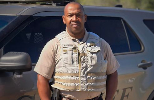 J-H Middle School pays tribute to School Resource Officer, Roger Curry ...