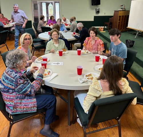 Jonesboro-Hodge Methodist Church holds old fashioned “eating meeting ...